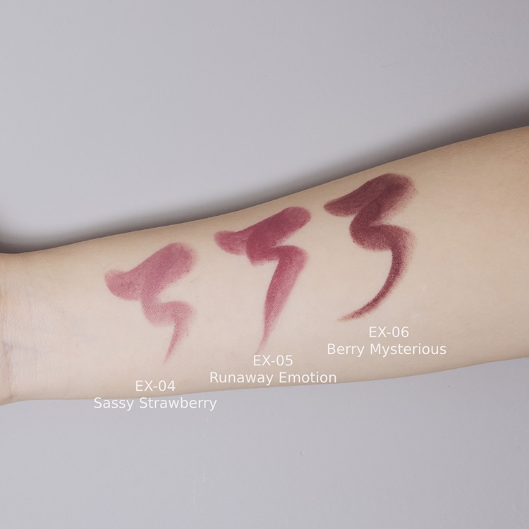 【持續更新】2024 聖誕彩妝必買清單！Chanel、嬌蘭、Dior高顏值實力超群，植村秀 x Tasaki聯名珍珠眼影盤秒殺預警 | Bella.tw儂儂